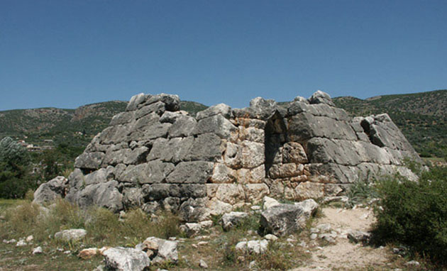 Οι άγνωστες πυραμίδες της Ελλάδας | Διακόνημα