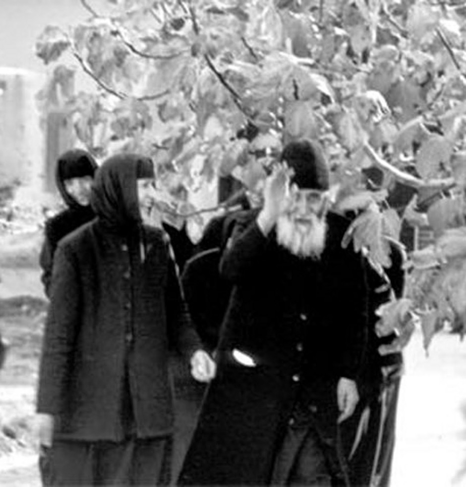 Άγιος Παΐσιος ο Αγιορείτης (φωτογραφίες) | Διακόνημα