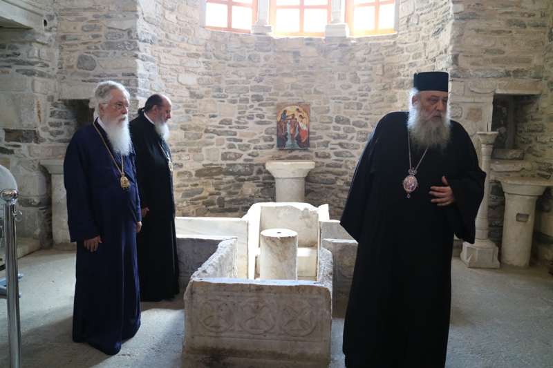 Η Πάρος πανηγυρίζει την Παναγία Εκατονταπυλιανή | Διακόνημα
