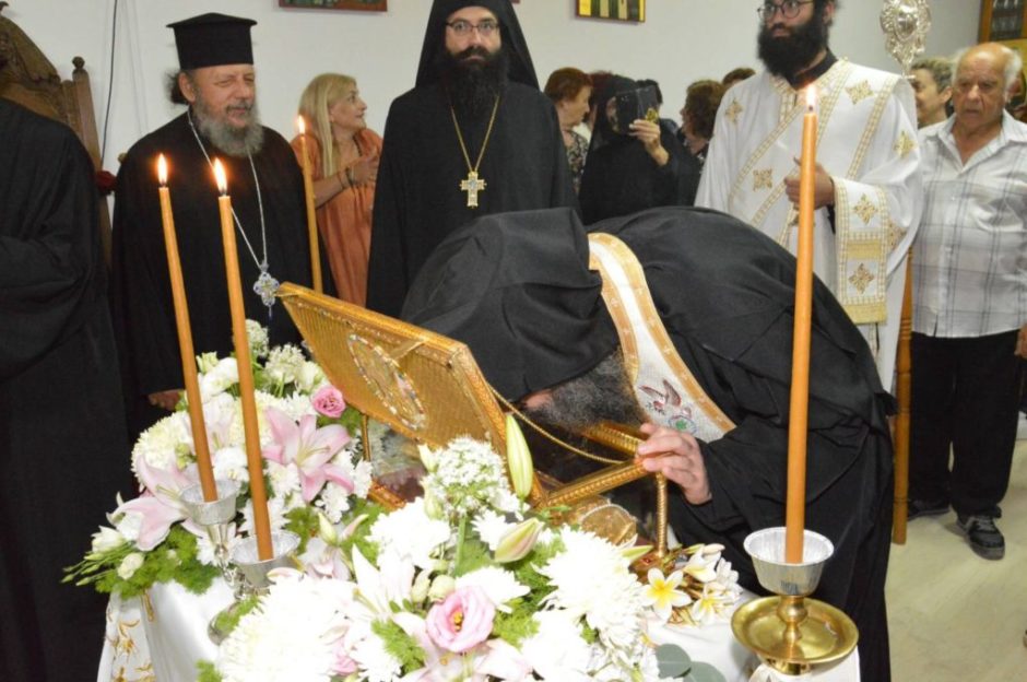 Λεμεσός: Συνεχίζεται το προσκύνημα του ιερού λειψάνου της Αγίας Ελένης ...