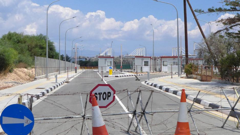 Κλείνει το οδόφραγμα Δερύνειας λόγω αντικατοχικών εκδηλώσεων | Διακόνημα